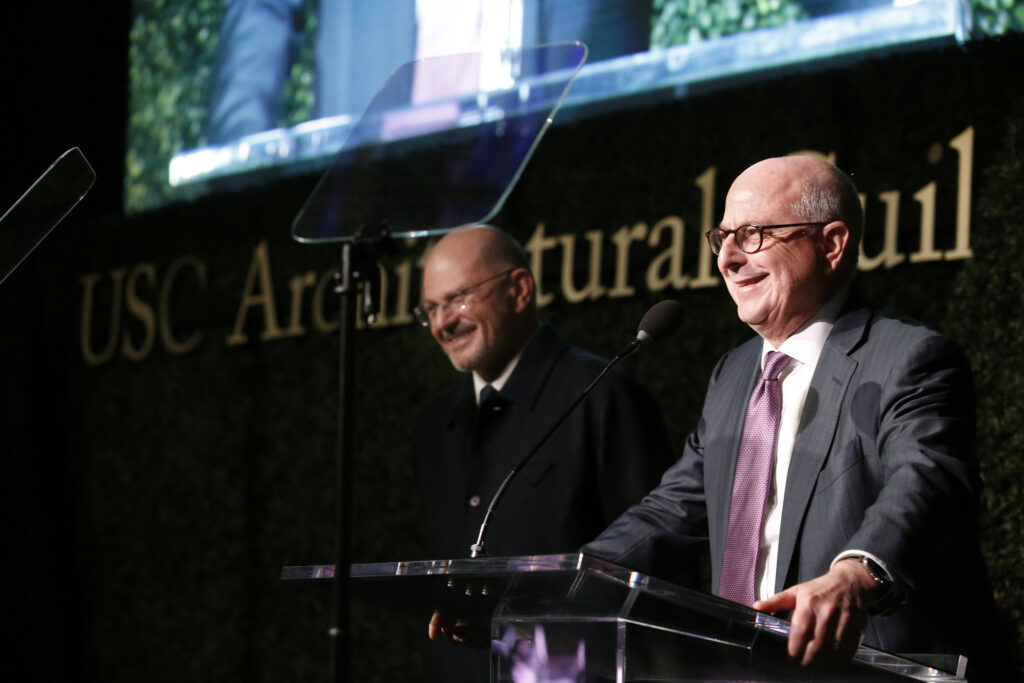 MICHAEL HACKMAN AND REZA SAFAVI RECEIVE BUSINESS LEADERSHIP AWARD - Hackman Capital Partners